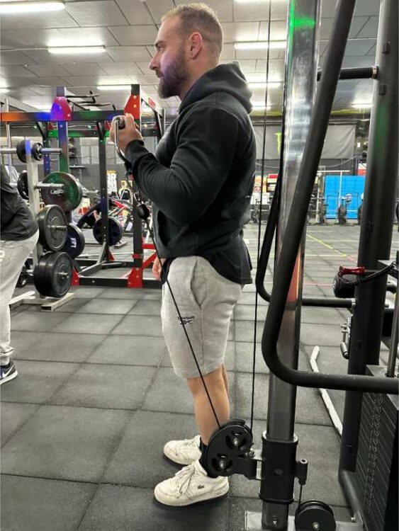 ᐈ Cómo Hacer Curl de Biceps en Polea a Una Mano【⚡️】Vídeo + Guía